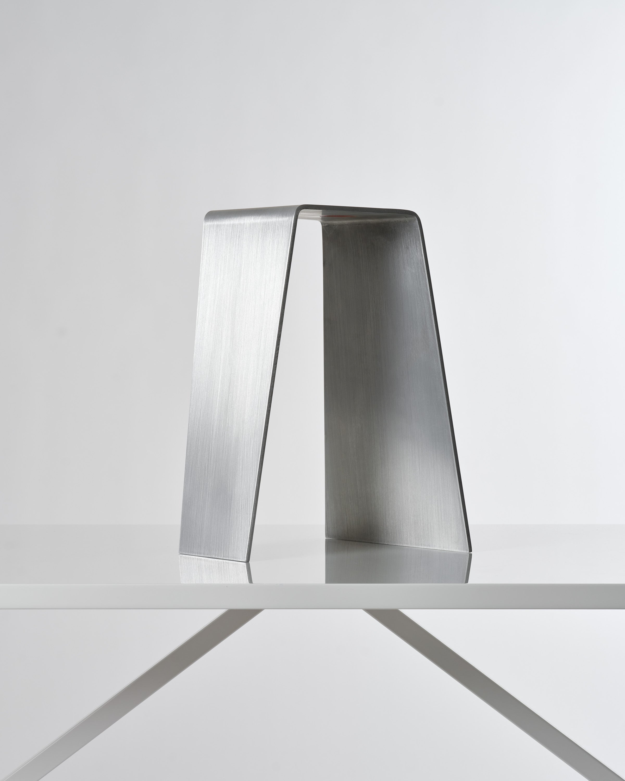 T-800 Drinks Table – DUDD HAUS